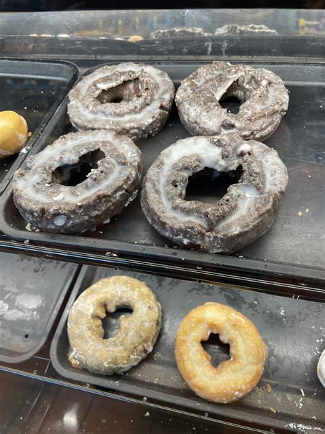National Donut Day 2024 What Is Your Favorite Donut Place In Kansas