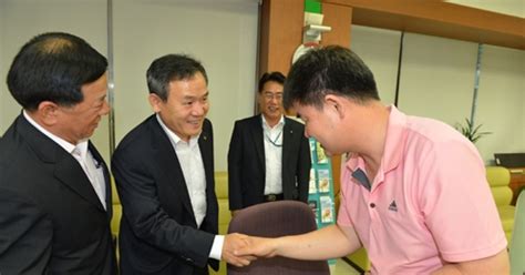 고객과 함께 성장하는 은행이 되자