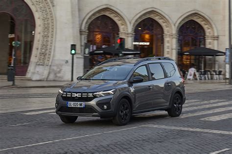 Dacia Jogger Hybrid 140 SL Extreme Ensaio Teste Automais