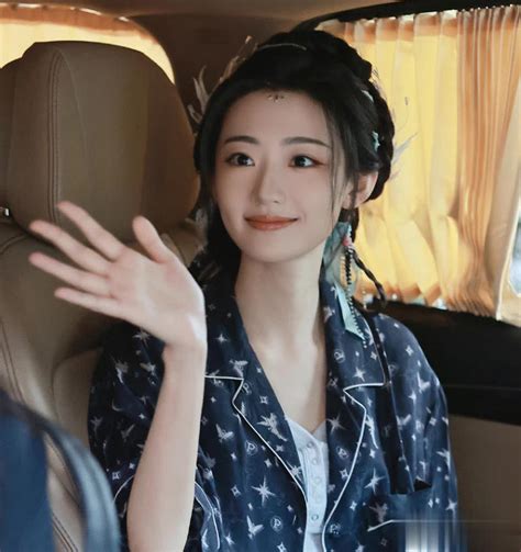 龚俊《暗河传》新路透曝光！黑衣回眸好霸气，女主让人眼前一亮！