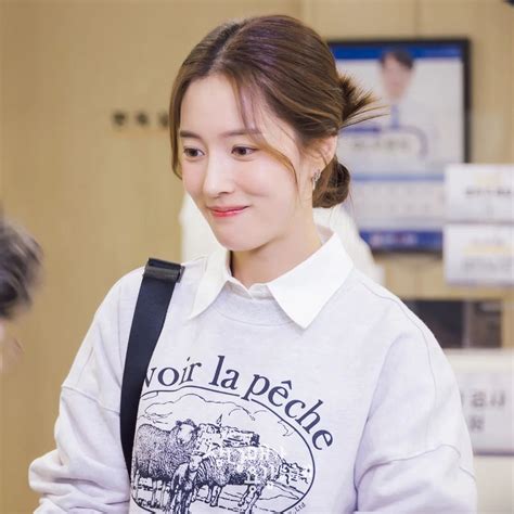 Lee Yoo Jin And Wang Bit Na Are A Doctor And Patient With History In Three Bold Siblings Soompi