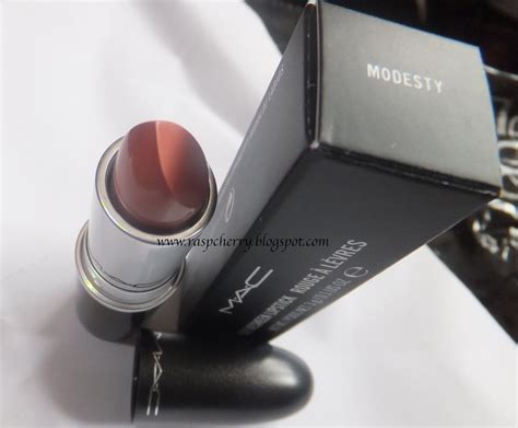 A beauty and lifestyle blog from Raspcherry.....: LOTD:- Mac Modesty