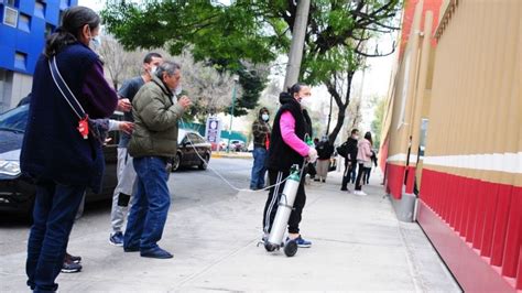 México suma mil muertes por COVID y un millón mil casos confirmados El