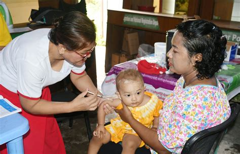 Myanmarnationalpost ရခိုင်ပြည်နယ် မောင်တောမြို့၌ အသက် ၂ နှစ်အောက် ကလေးများ နှင့် ကိုယ်ဝန်ဆောင