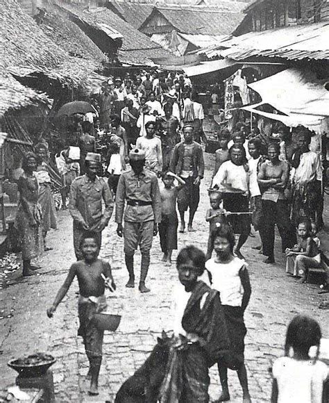ปักพินในบอร์ด Old Days Siam