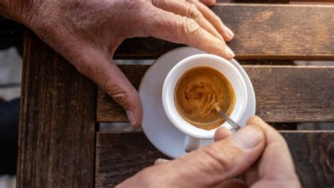 Pini Kafe Në Mëngjes Ja Si Ndikon Në Shëndetin Tuaj Sot News Lajme