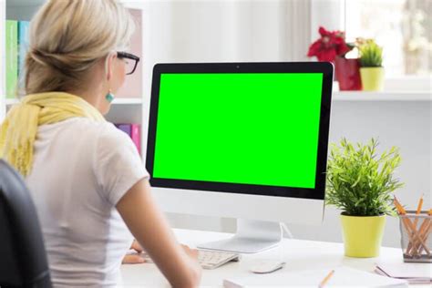 Computer Screen Turns Green Causes Fixes