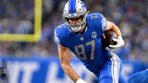 Lions Star Rookie Te Sam Laporta Will Play Vs Buccaneers Yardbarker