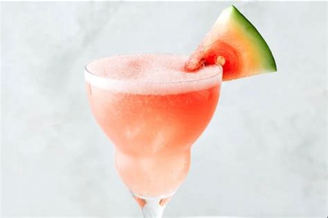 10 Easy Cocktail Garnish Ideas Bbc Good Food