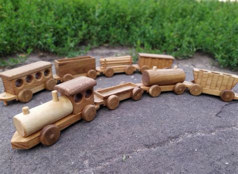 Игрушки своими руками из дерева, из фанеры, детские деревянные фигурки ...