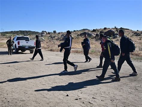 Migrants Rattled And Unsure As U S Deportations Begin Under New Rule