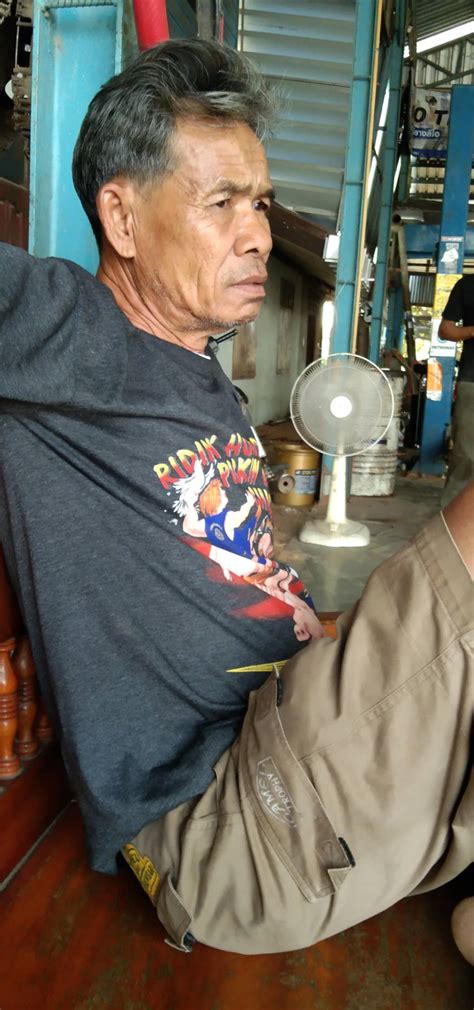 ฟ้า On Twitter Phong1955 มานั่งรอ รอว่าใครจะมาให้ลุงเย็ดบ้าง