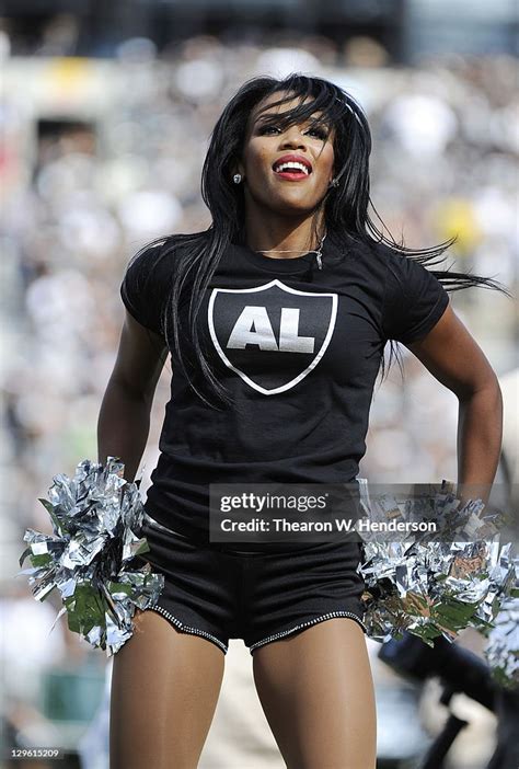 Oakland Raiders Cheerleaders The Raiderettes Perform Against News