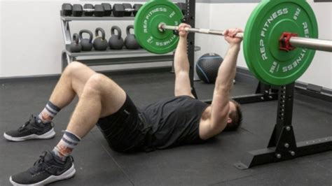 What Muscles Does The Dumbbell Floor Press Work