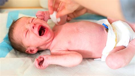 Pediatr poradí jak uklidnit dítě za pár sekund DámskýDeník cz