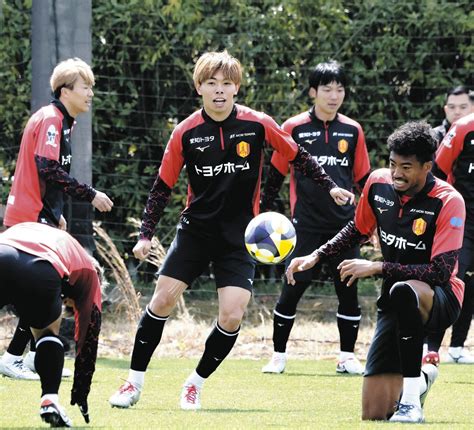 名古屋グランパス・内田宅哉、『縁の下の力持ち』返上へ結果にコミットする「得点とアシストを量産できるようになれば」：中日スポーツ・東京中日スポーツ
