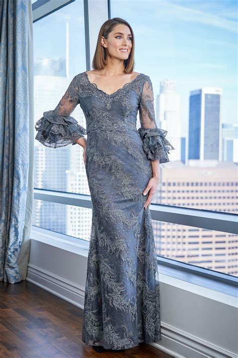 K228072 Alice Lace Mothers Dress With Lace Scalloped V Front And Back