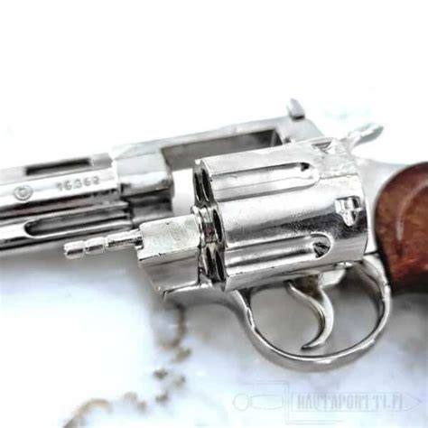 Nickel Plated Colt Python 357 Magnum Revolver With 6 Barrel