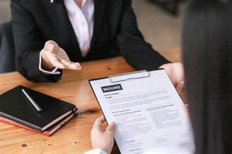 Comment faire pour embaucher un salarié étranger