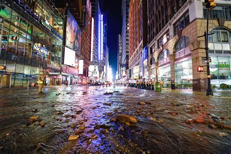 New Yorks Times Square Flooded As 127 Year Old Water Main Bursts The