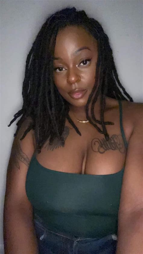 Pin By Nicholas Ellis On Beautiful Dark Skin Dark Skin Women Natural
