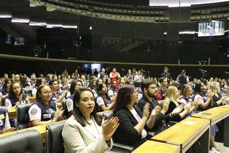 Sessão Solene Homenageia A Força Jovem Universal Em Brasília