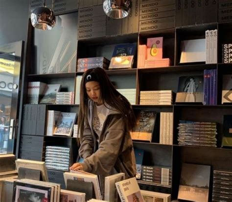 Pin Oleh Ada Di Sizin Pinleriniz Wanita Bergaya Gadis Mori Gaya