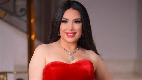 عبير صبري تثير الجدل بملابس ملفتة شاهد