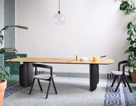 Barry Table By Miniforms