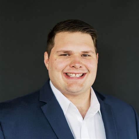 Alexander Berry Servicing Operations Manager Fund That Flip Inc