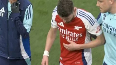 Flamengo avalia condição de Jorginho após possível lesão em partida