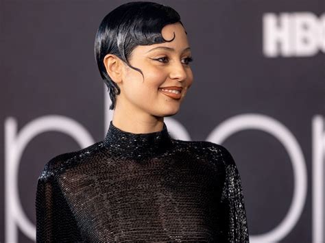 Acconciature Natalizie Capelli Corti Idee Originali Secondo Le Star