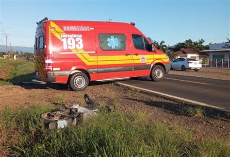 Motoqueiro De Apenas Anos Morre Ao Bater Em Carreta Em Turvo Entretenimento Jornal Volta