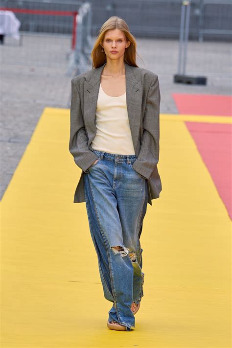 Pin By Sayaka Kuroda On 2023ss Rtw Denim Fashion Fashion Spring Fashion Trends