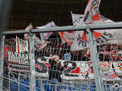 Pyroshows Der VfB Stuttgart Ultras Protest Gegen Hopp Faszination Fankurve