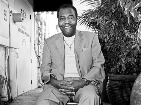 Pete Moore Original Miracles Member Dies At 79 Best Classic Bands