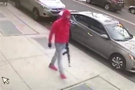 Man Spotted Walking Down Nyc Street With Assault Rifle Video