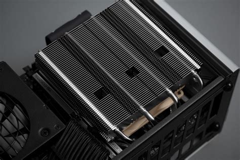 Flacher Kühler: Noctuas neuer NH-L12 Ghost passt in winzige ITX-Gehäuse ...