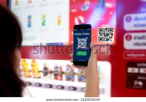 Snacks Machine Qr Images Stock Photos D Objects Vectors Shutterstock