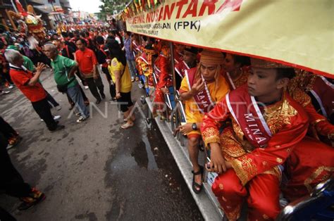 Penampilan Ragam Etnis Antara Foto