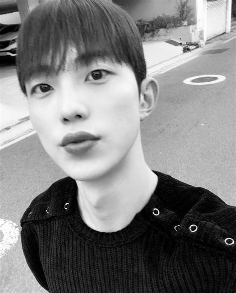 최승우 잘생긴 형 센터 세우기 하루필름 인생 한컷 Instagram