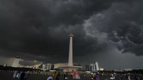 Ramalan Cuaca Hari Ini Jakarta Selatan Bakal Hujan Disertai Petir