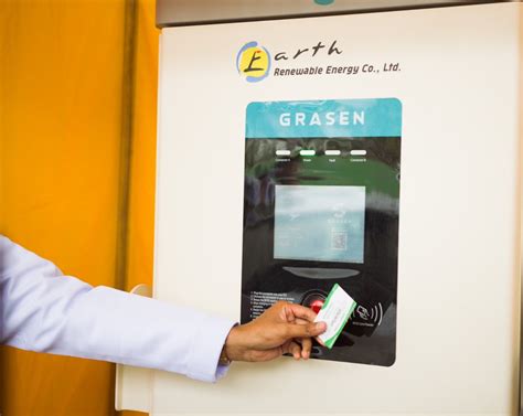 လျှပ်စစ်သုံး Ev ကားများနှင့် ဆက်စပ်ပစ္စည်းများ ပြပွဲကို ပြည်သူရင်ပြင်တ