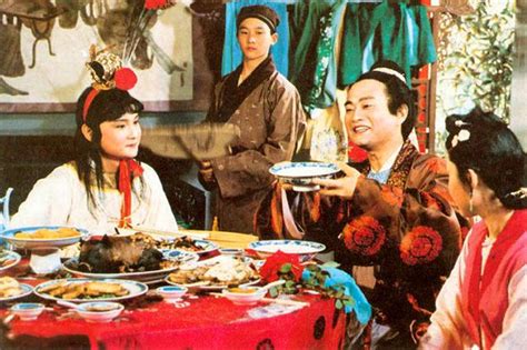 红楼梦里唯一出场的妓女是云儿她与史湘云有何关联 百科TA说