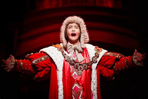 EXO S Suho Transforms To A Remarkable Character In Musical The Man Who