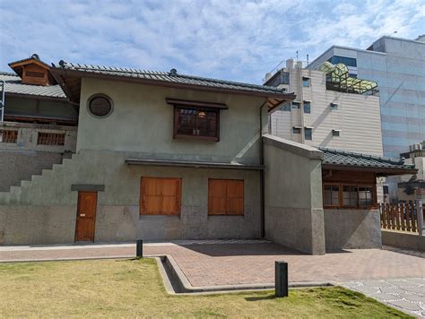 推坑可可 高雄 逍遙園之前看妹妹去過的照片後就一直很想去，去了之後完全超出預期，好棒喔 外觀超美，好喜歡。整個整修的故事：里長呼籲保存