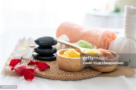Asian Oil Massage Photos And Premium High Res Pictures Getty Images