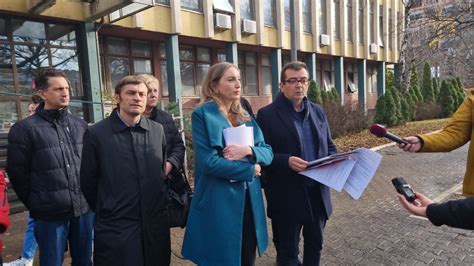 Anna Oreg on Twitter SNS je dozvolila divlju gradnju u centru Novog Sada Građevinska dozvola