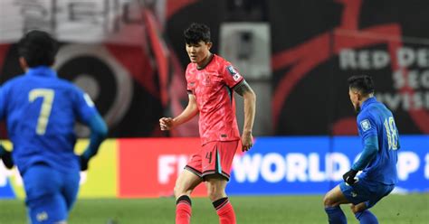 대표팀 ‘뒷문 지킨 김민재 “더 좋은 모습 못 보여드려 죄송 태국 원정서는 꼭 승점 3 따내겠다” 현장인터뷰