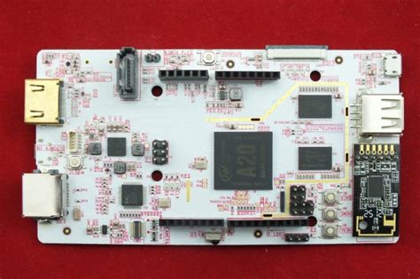 Pcduino3 Is A 77 Android Ubuntu Single Board Pc With Arduino Support